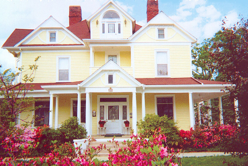 513 HOLLOWAY / BLOOMING GARDEN INN | Open Durham