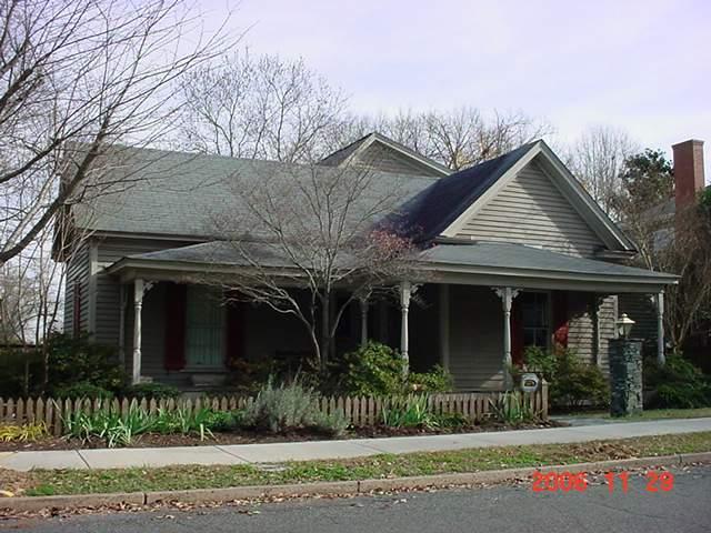 1114 Watts St. - Markham Farmhouse | Open Durham 1114 Watts St. - Markham Farmhouse | Open Durham